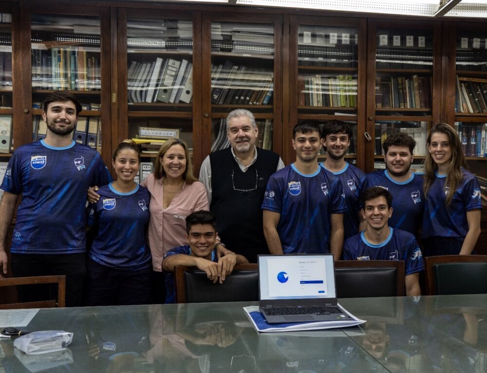 RUS donó una notebook de alta performance al FIUBA Racing Team de la UBA - 100% SEGURO