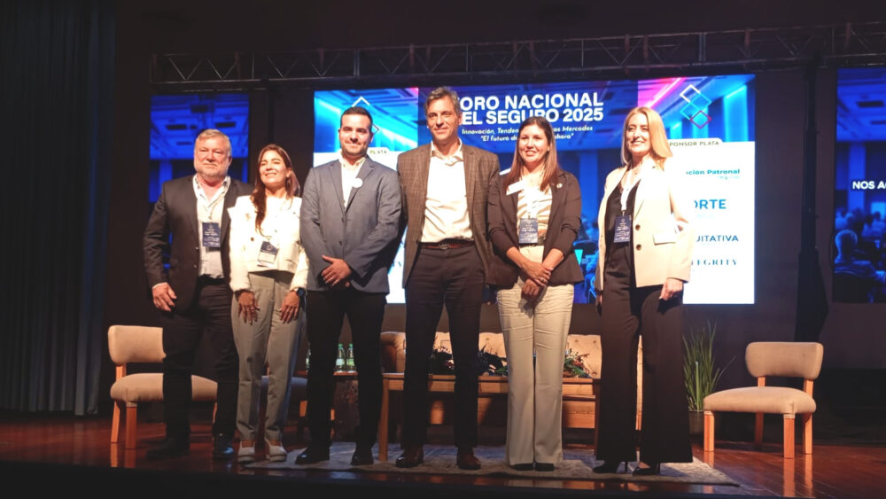 El Superintendente Plate abrió el Foro Nacional 2025 de Productores Asesores de Seguros - 100% ...